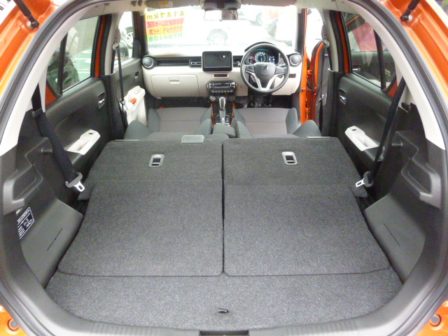 新型イグニスで車中泊キャンプはできる?車中泊に必要なおすすめ便利グッズも紹介｜スズキの新車を買いたい.com